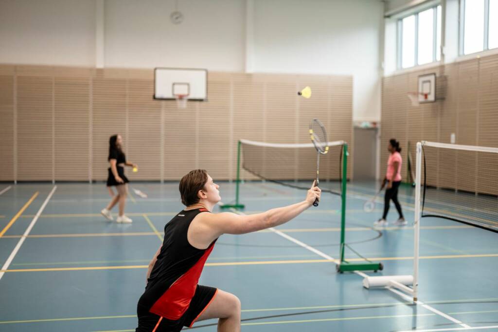 One badminton partner with one-visit-fee – remember to cancel your ...